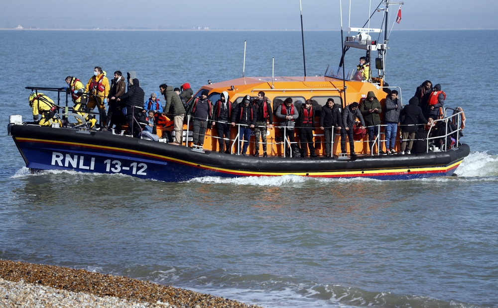 3 jaar cel voor smokkel Albanezen vanuit haven Den Oever - BootAanBoot.nl